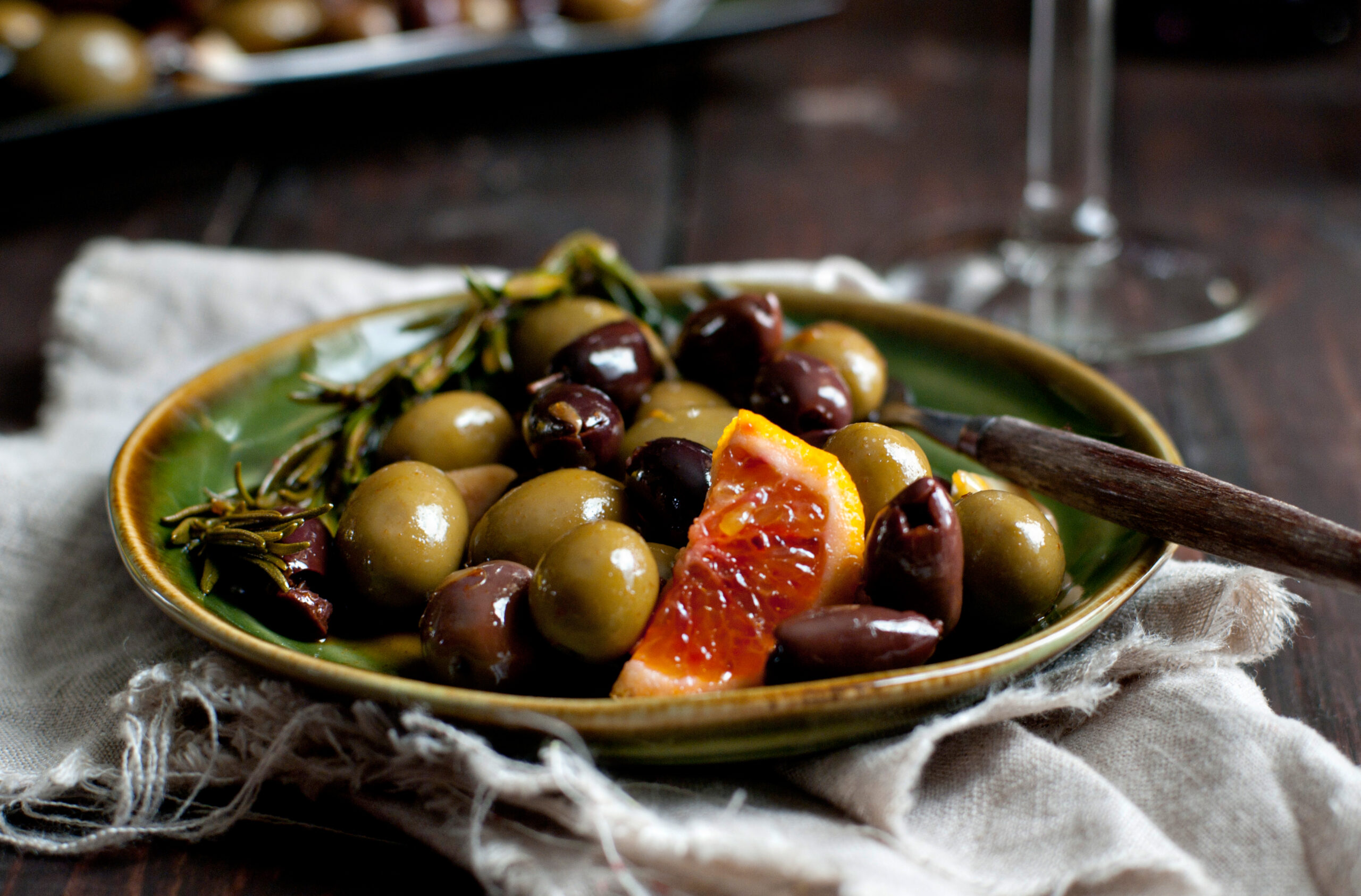 Marinated Olives Recipe - Food Fanatic