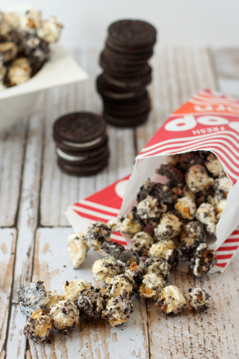 Oreo Popcorn Recipe - Food Fanatic