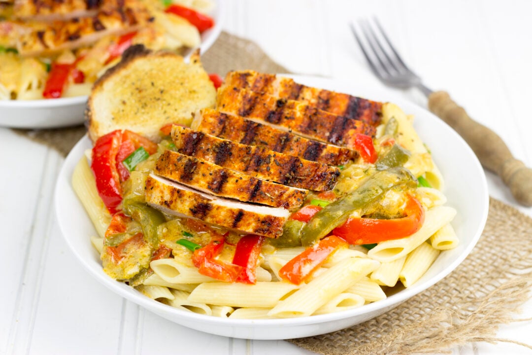Blackened Chicken Pasta Recipe - Food Fanatic