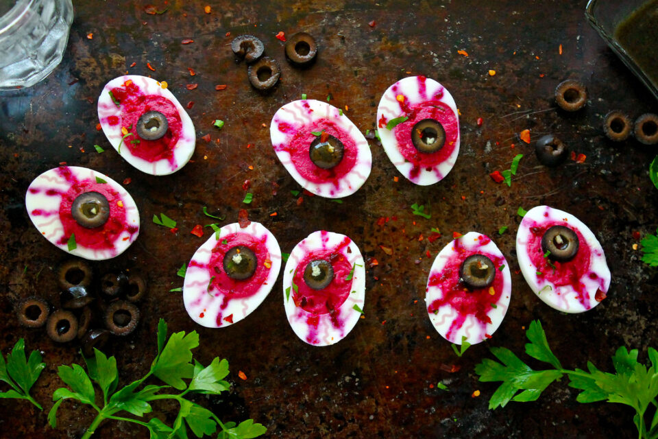 Deviled Egg Eyeballs Recipe - Food Fanatic