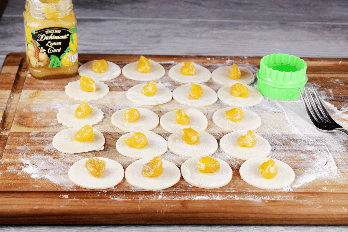 Fried Lemon Hand Pies Recipe - Food Fanatic