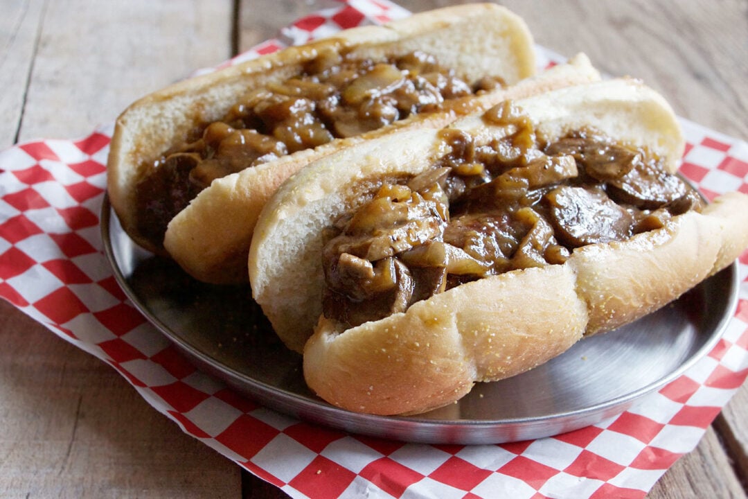 How to Parboil Brats - Food Fanatic