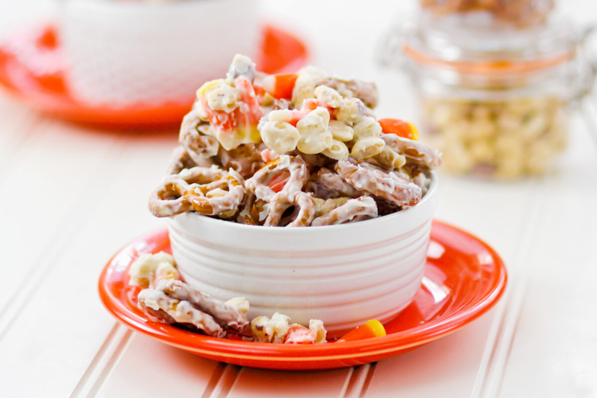 Candy Corn Trash Recipe - Food Fanatic