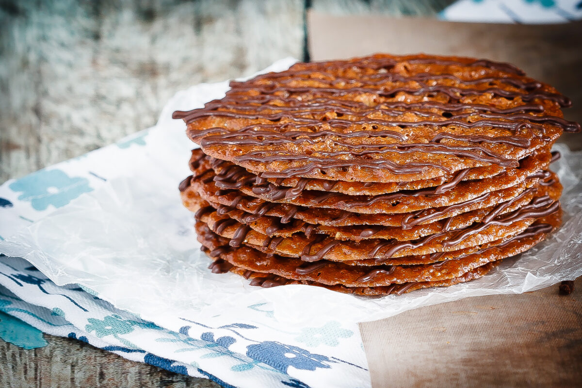 Lacey Cookies Recipe - Food Fanatic