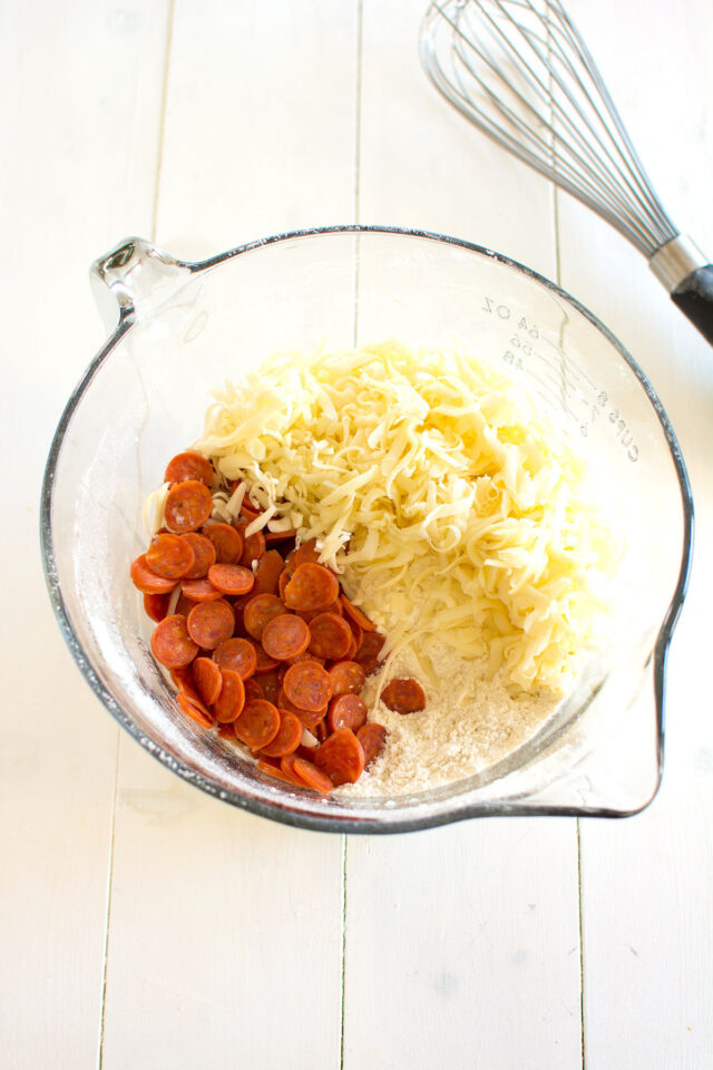 Pizza Beer Bread Recipe - Food Fanatic