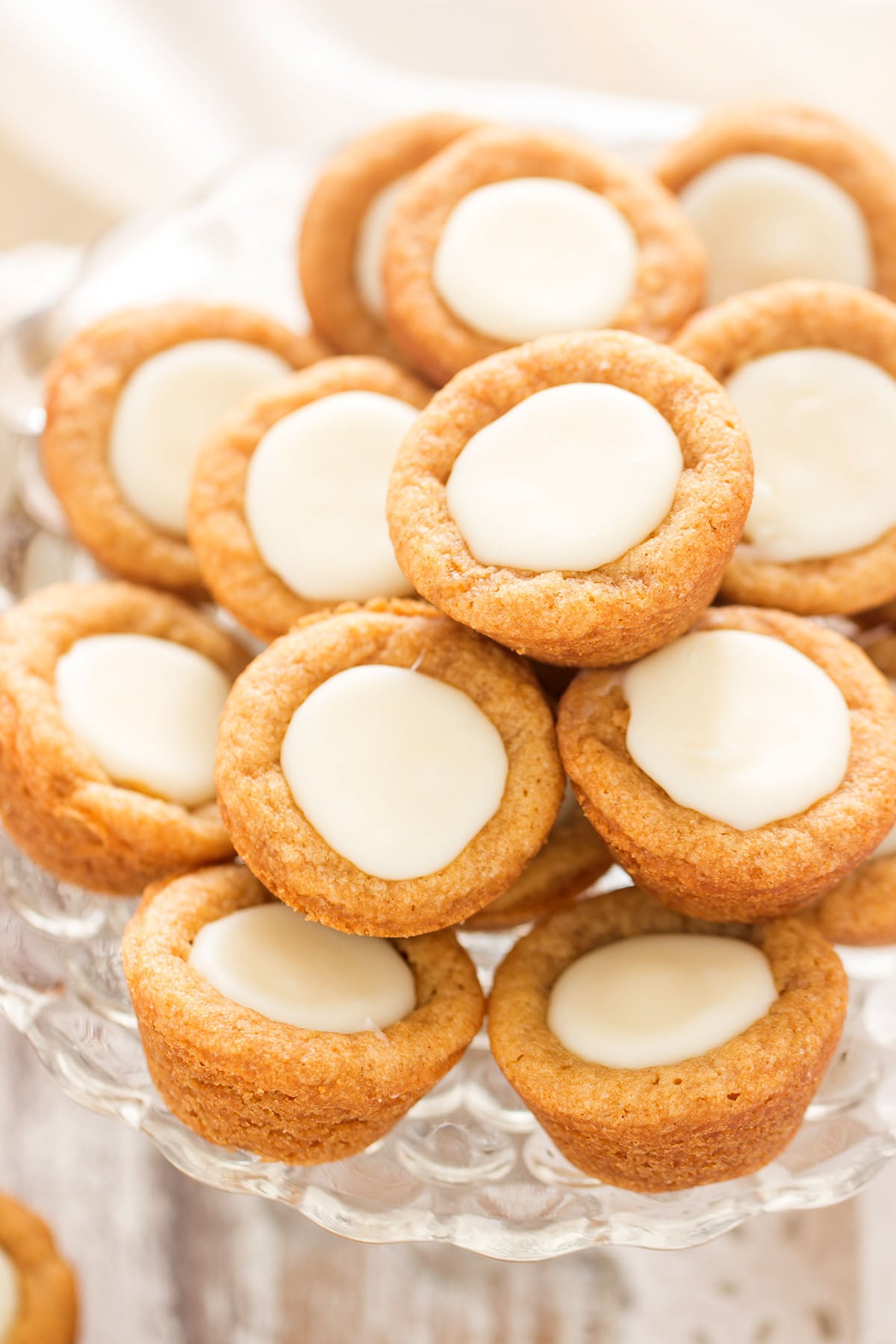 White Chocolate Fudge Puddles Recipe - Food Fanatic