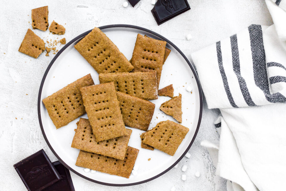 Graham Crackers Recipe - Food Fanatic
