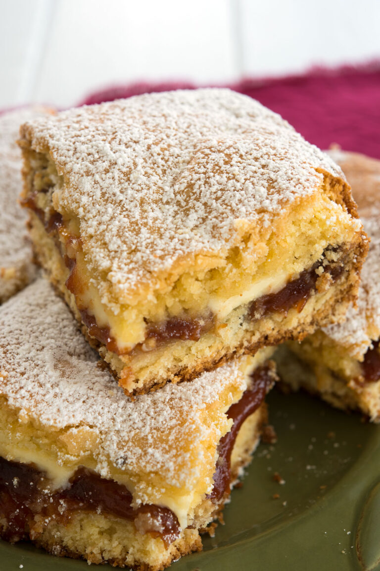 Panetela de Guayaba Recipe - Food Fanatic