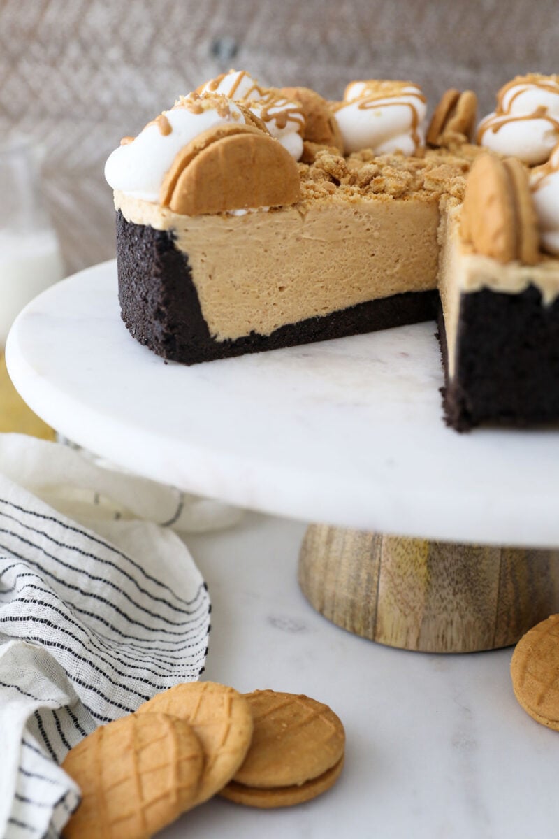 No-Bake Peanut Butter Marshmallow Pie Recipe - Food Fanatic